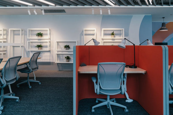 How to Choose the Perfect Office Workstation Desk – New Life Office